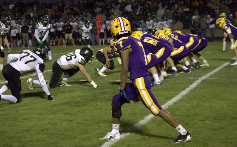 Show Low Cougars WIN | Football | MOUNTAIN DAILY STAR